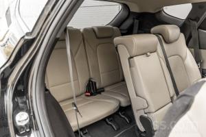 Black Hyundai Santa Fe 2013 in Riga, with an engine capacity of 2.20 L and mileage of 245 thousand km for 10990 €, photo 14 on AUTOMOTO.COM.LV