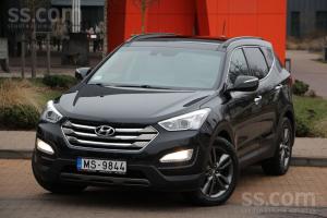 Black Hyundai Santa Fe 2013 in Riga, with an engine capacity of 2.20 L and mileage of 198 thousand km for 10000 €, photo  on AUTOMOTO.COM.LV