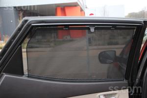 Black Hyundai Santa Fe 2013 in Riga, with an engine capacity of 2.20 L and mileage of 198 thousand km for 10000 €, photo 9 on AUTOMOTO.COM.LV