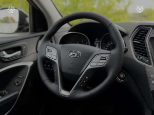 Black Hyundai Santa Fe 2013 in Siauliai, with an engine capacity of 2.20 L and mileage of 218 thousand km for 13650 €, photo 27 on AUTOMOTO.COM.LV