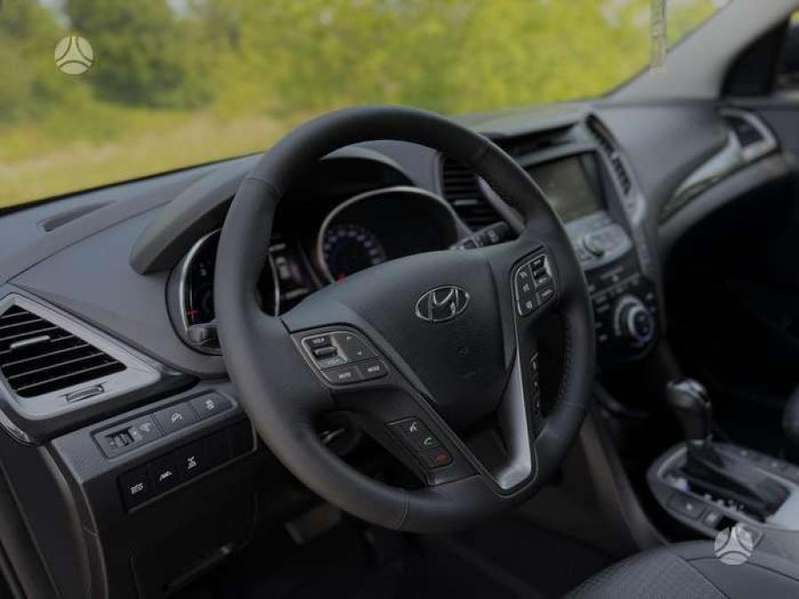 Melns Hyundai Santa Fe 2013 Šauļi, ar dzinēja tilpumu 2.20 L un nobraukumu 218 tūkst. km par 13650 €, foto 26 vietnē AUTOMOTO.COM.LV