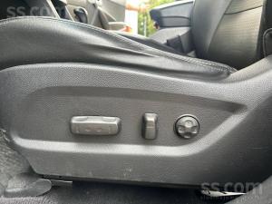 Melns Hyundai Santa Fe 2013 Jelgava, ar dzinēja tilpumu 2.20 L un nobraukumu 262 tūkst. km par 10800 €, foto 8 vietnē AUTOMOTO.COM.LV