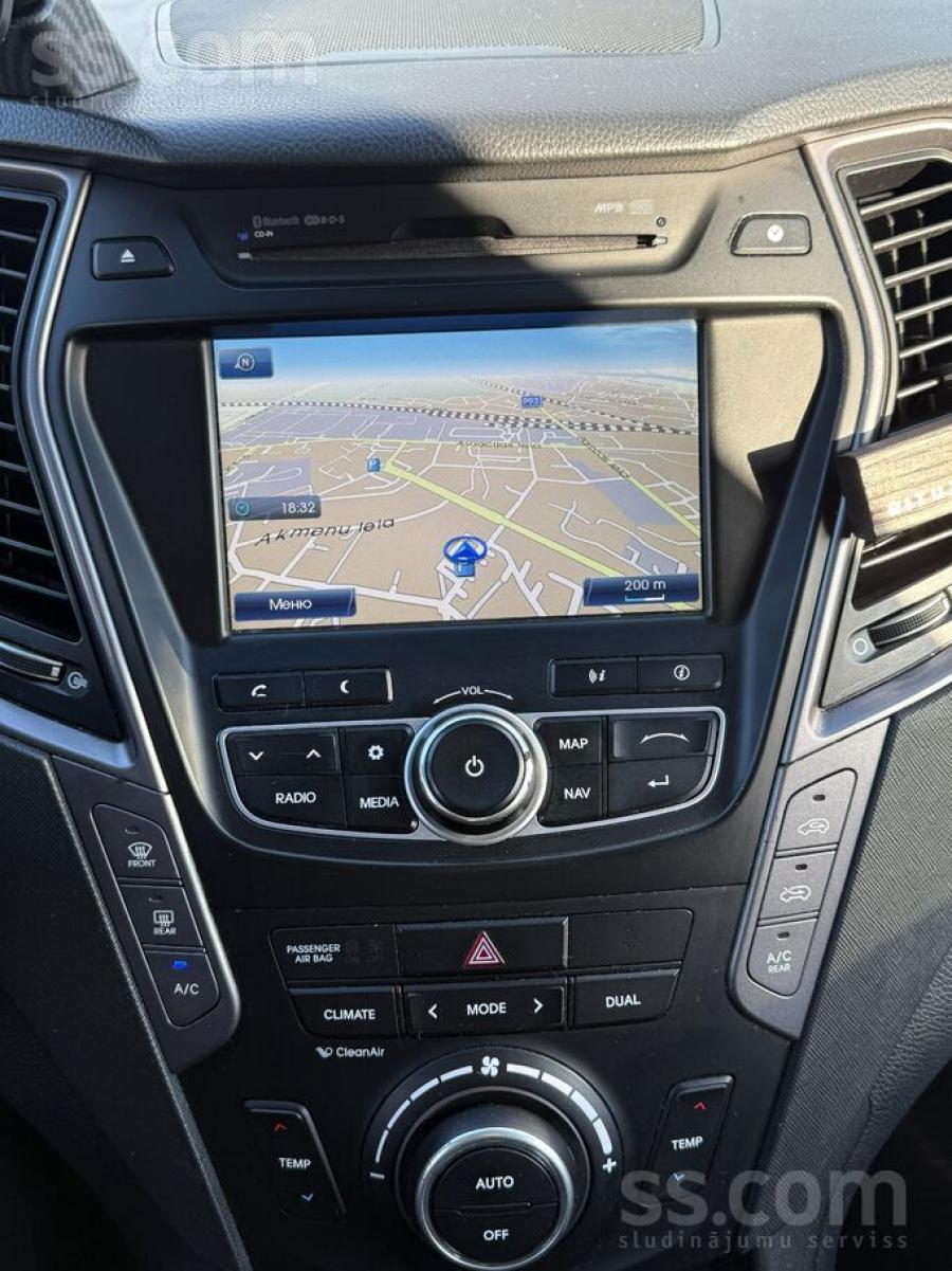 Melns Hyundai Santa Fe 2013 Jelgava, ar dzinēja tilpumu 2.20 L un nobraukumu 262 tūkst. km par 10800 €, foto 14 vietnē AUTOMOTO.COM.LV