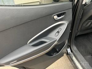 Melns Hyundai Santa Fe 2013 Jelgava, ar dzinēja tilpumu 2.20 L un nobraukumu 262 tūkst. km par 10800 €, foto 22 vietnē AUTOMOTO.COM.LV