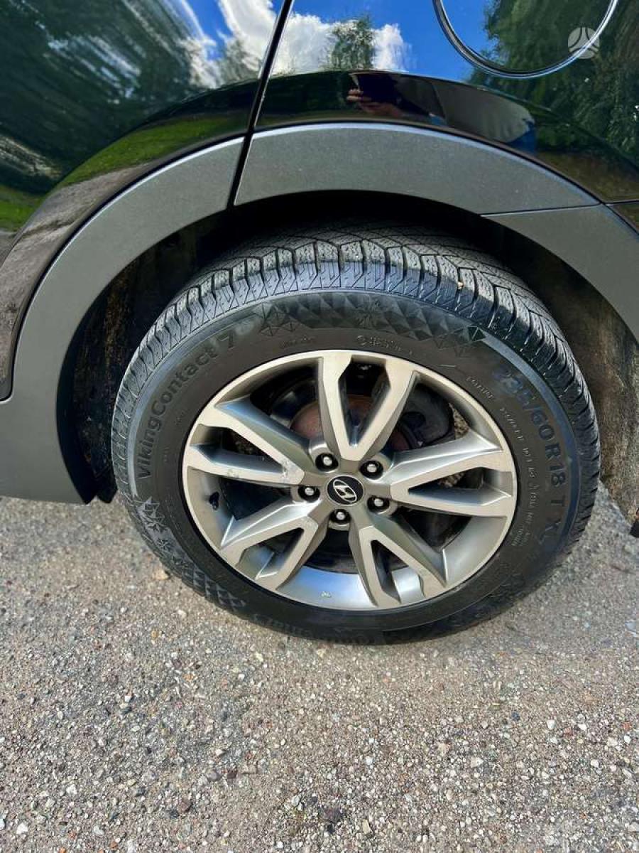 Melns Hyundai Santa Fe 2013 Biržai, ar dzinēja tilpumu 2.20 L un nobraukumu 259 tūkst. km par 8900 €, foto 17 vietnē AUTOMOTO.COM.LV