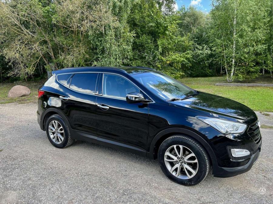 Melns Hyundai Santa Fe 2013 Biržai, ar dzinēja tilpumu 2.20 L un nobraukumu 259 tūkst. km par 8900 €, foto 23 vietnē AUTOMOTO.COM.LV