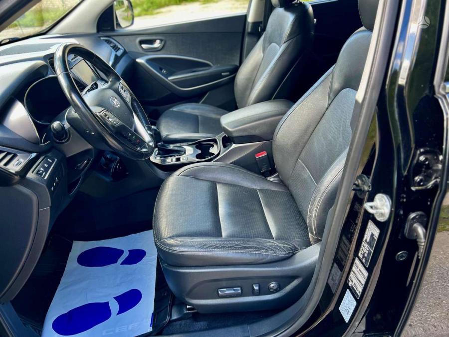 Melns Hyundai Santa Fe 2013 Biržai, ar dzinēja tilpumu 2.20 L un nobraukumu 259 tūkst. km par 8900 €, foto 31 vietnē AUTOMOTO.COM.LV