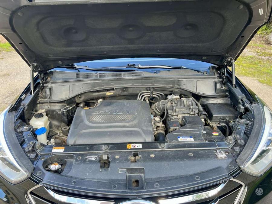 Melns Hyundai Santa Fe 2013 Biržai, ar dzinēja tilpumu 2.20 L un nobraukumu 259 tūkst. km par 8900 €, foto 33 vietnē AUTOMOTO.COM.LV