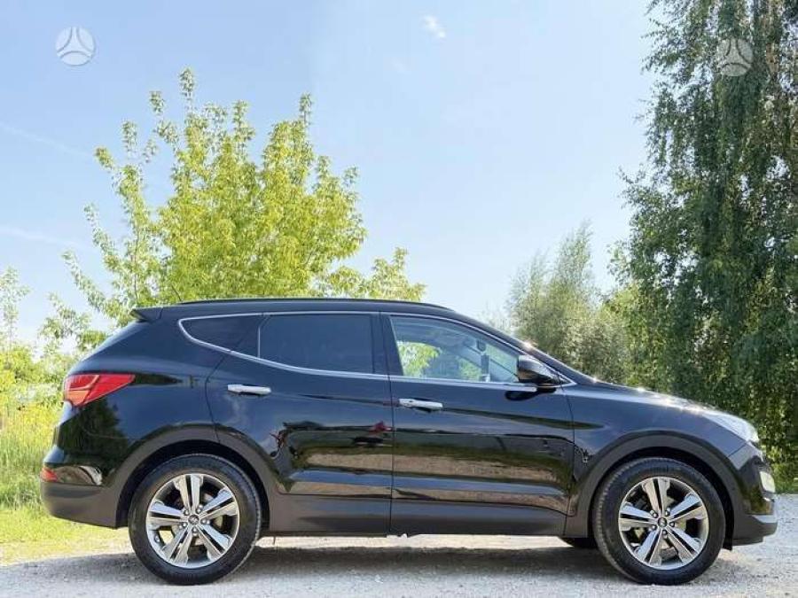 Melns Hyundai Santa Fe 2013 Šauļi, ar dzinēja tilpumu 2.20 L un nobraukumu 218 tūkst. km par 13650 €, foto 15 vietnē AUTOMOTO.COM.LV