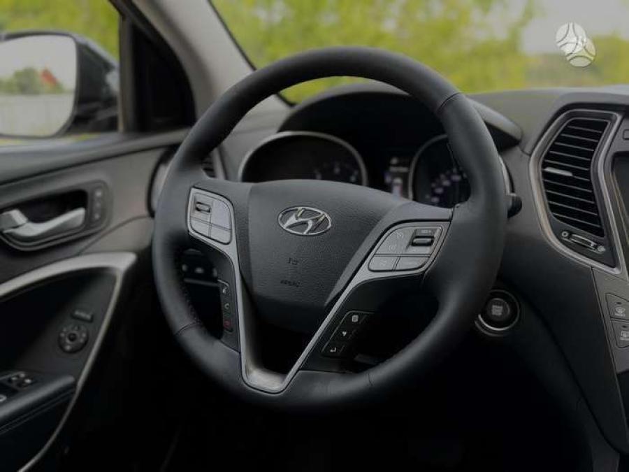 Melns Hyundai Santa Fe 2013 Šauļi, ar dzinēja tilpumu 2.20 L un nobraukumu 218 tūkst. km par 13650 €, foto 27 vietnē AUTOMOTO.COM.LV