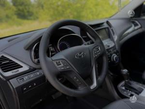 Melns Hyundai Santa Fe 2013 Šauļi, ar dzinēja tilpumu 2.20 L un nobraukumu 218 tūkst. km par 13650 €, foto 26 vietnē AUTOMOTO.COM.LV