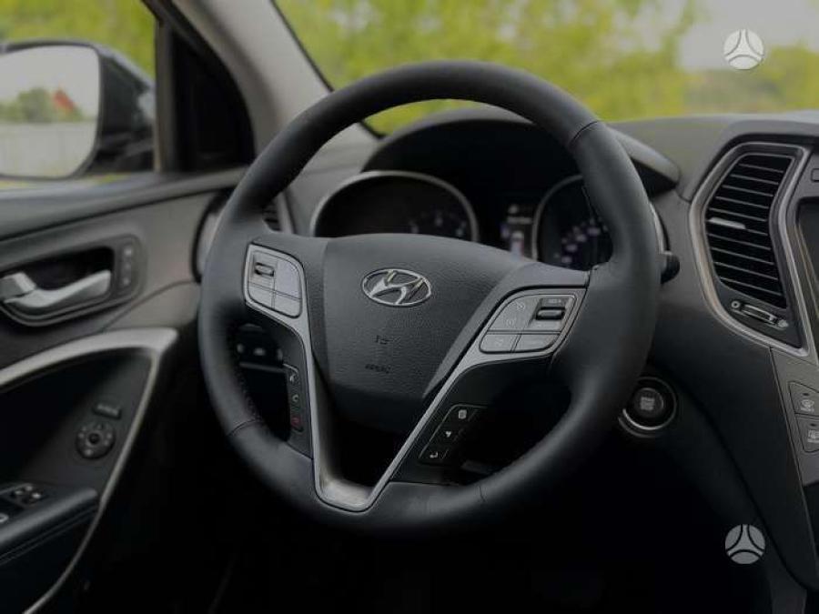 Melns Hyundai Santa Fe 2013 Šauļi, ar dzinēja tilpumu 2.20 L un nobraukumu 218 tūkst. km par 13650 €, foto 27 vietnē AUTOMOTO.COM.LV