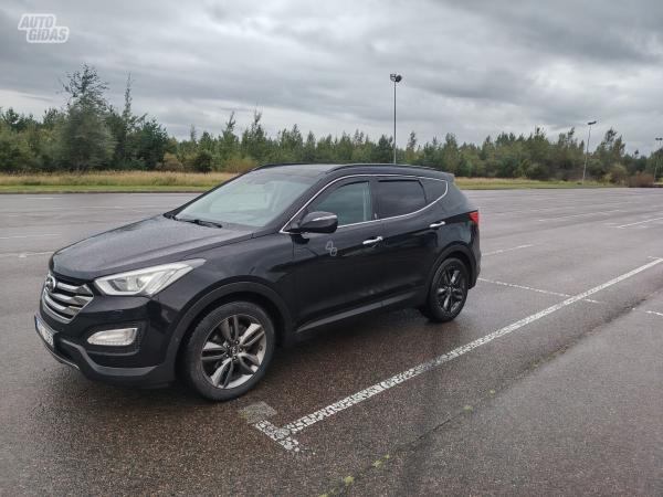 Hyundai Santa Fe 2013 Viļņa vietnē Melns Hyundai Santa Fe 2013 Viļņa, ar dzinēja tilpumu 2.20 L un nobraukumu 276 tūkst. km par 7750 €, foto 1 vietnē AUTOMOTO.COM.LV