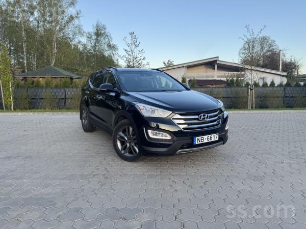 Melns Hyundai Santa Fe 2014 Rīga, ar dzinēja tilpumu 2.20 L un nobraukumu 214 tūkst. km par 11500 €, foto 2 vietnē AUTOMOTO.COM.LV