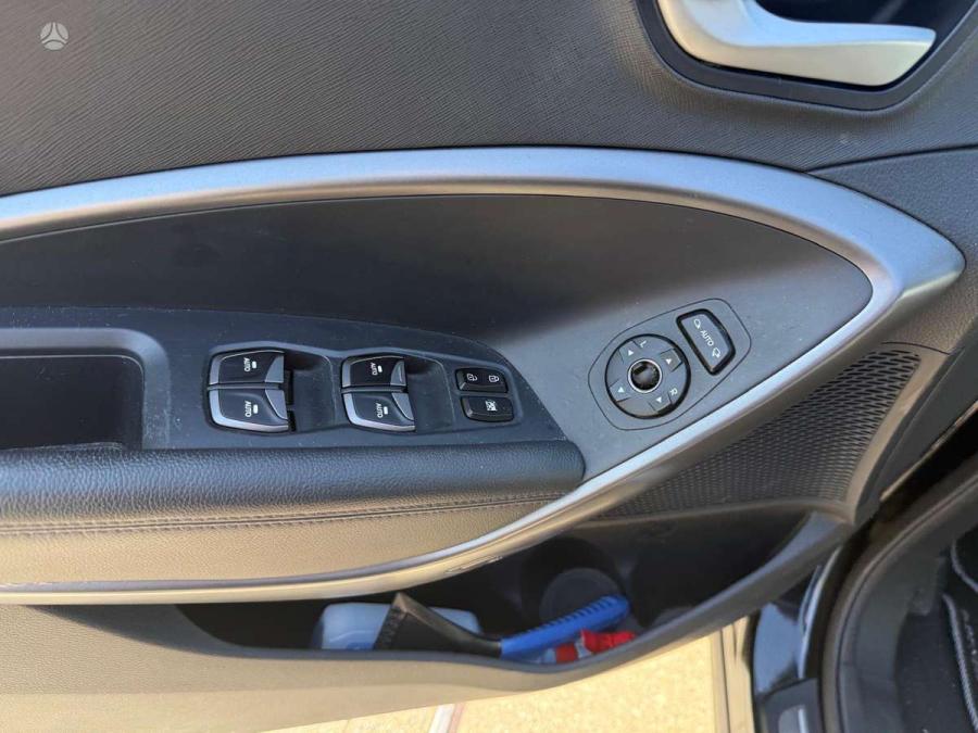 Melns Hyundai Santa Fe 2014 Kauņa, ar dzinēja tilpumu 2.20 L un nobraukumu 251 tūkst. km par 8600 €, foto 13 vietnē AUTOMOTO.COM.LV