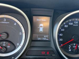 Melns Hyundai Santa Fe 2014 Kauņa, ar dzinēja tilpumu 2.20 L un nobraukumu 251 tūkst. km par 8600 €, foto 14 vietnē AUTOMOTO.COM.LV