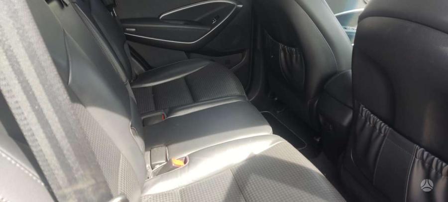 Melns Hyundai Santa Fe 2014 Kauņa, ar dzinēja tilpumu 2.20 L un nobraukumu 251 tūkst. km par 8600 €, foto 17 vietnē AUTOMOTO.COM.LV