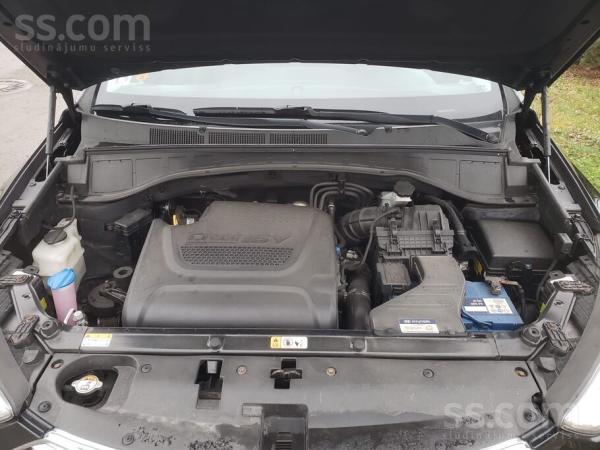 Melns Hyundai Santa Fe 2014 Rīga, ar dzinēja tilpumu 2.20 L un nobraukumu 229 tūkst. km par 12000 €, foto 8 vietnē AUTOMOTO.COM.LV