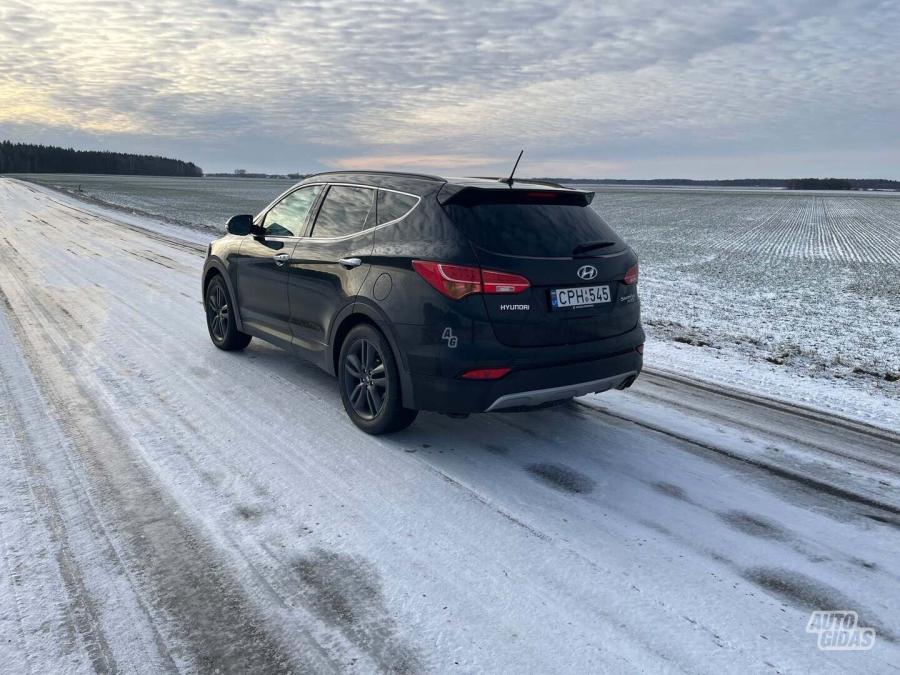 Melns Hyundai Santa Fe 2015 Klaipėda, ar dzinēja tilpumu 2.20 L un nobraukumu 280 tūkst. km par 11000 €, foto 5 vietnē AUTOMOTO.COM.LV