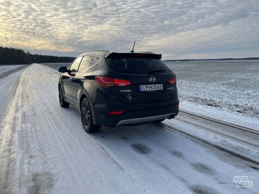 Melns Hyundai Santa Fe 2015 Klaipėda, ar dzinēja tilpumu 2.20 L un nobraukumu 280 tūkst. km par 11000 €, foto 6 vietnē AUTOMOTO.COM.LV