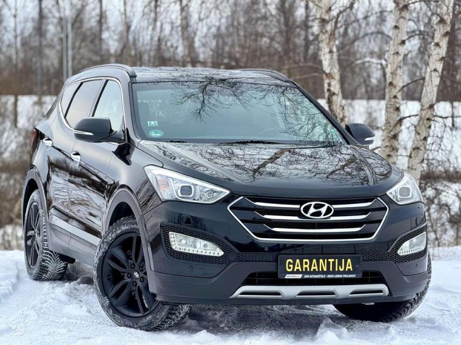 Melns Hyundai Santa Fe 2015 Šauļi, ar dzinēja tilpumu 2.20 L un nobraukumu 196 tūkst. km par 13750 €, foto 1 vietnē AUTOMOTO.COM.LV