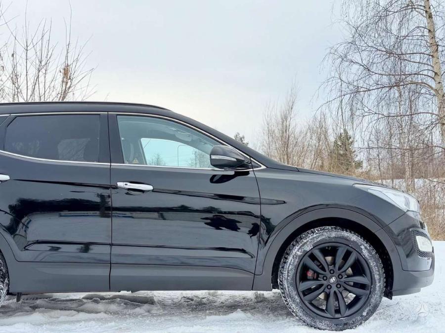Melns Hyundai Santa Fe 2015 Šauļi, ar dzinēja tilpumu 2.20 L un nobraukumu 196 tūkst. km par 13750 €, foto 10 vietnē AUTOMOTO.COM.LV