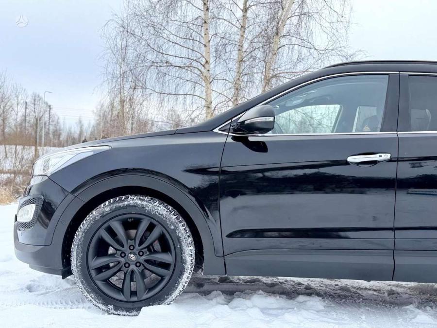 Melns Hyundai Santa Fe 2015 Šauļi, ar dzinēja tilpumu 2.20 L un nobraukumu 196 tūkst. km par 13750 €, foto 11 vietnē AUTOMOTO.COM.LV