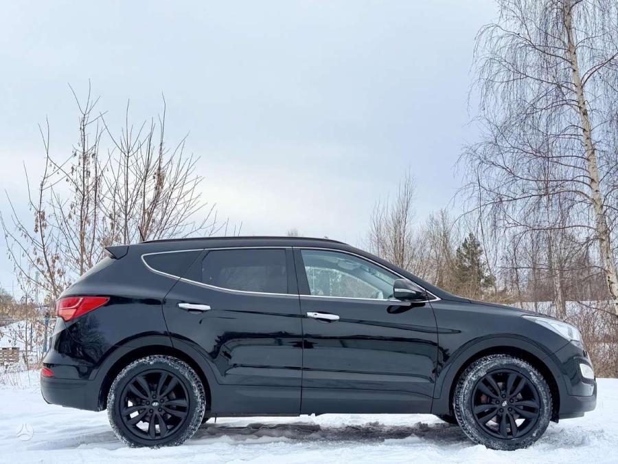 Melns Hyundai Santa Fe 2015 Šauļi, ar dzinēja tilpumu 2.20 L un nobraukumu 196 tūkst. km par 13750 €, foto 14 vietnē AUTOMOTO.COM.LV