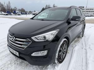 Black Hyundai Santa Fe 2015 in Taurage, with an engine capacity of 2.20 L and mileage of 196 thousand km for 11500 €, photo  on AUTOMOTO.COM.LV