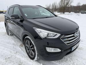 Black Hyundai Santa Fe 2015 in Taurage, with an engine capacity of 2.20 L and mileage of 196 thousand km for 11500 €, photo 2 on AUTOMOTO.COM.LV