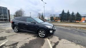 Melns Hyundai Santa Fe 2015 Jehvi, ar dzinēja tilpumu 2.20 L un nobraukumu 190 tūkst. km par 12500 €, foto 3 vietnē AUTOMOTO.COM.LV