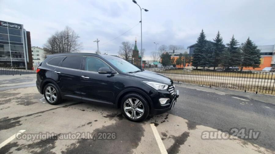 Melns Hyundai Santa Fe 2015 Jehvi, ar dzinēja tilpumu 2.20 L un nobraukumu 190 tūkst. km par 12500 €, foto 3 vietnē AUTOMOTO.COM.LV