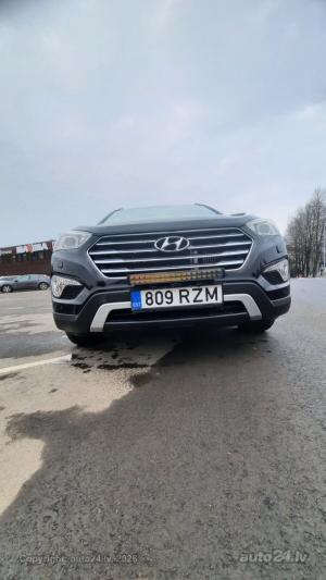 Melns Hyundai Santa Fe 2015 Jehvi, ar dzinēja tilpumu 2.20 L un nobraukumu 190 tūkst. km par 12500 €, foto 7 vietnē AUTOMOTO.COM.LV
