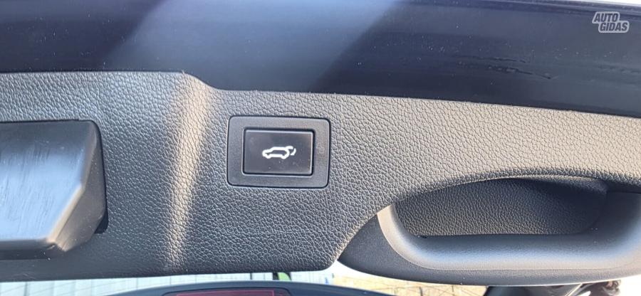 Black Hyundai Santa Fe 2015 in Siauliai, with an engine capacity of 2.00 L and mileage of 194 thousand km for 10650 €, photo 24 on AUTOMOTO.COM.LV