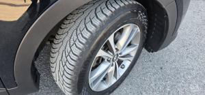 Black Hyundai Santa Fe 2015 in Siauliai, with an engine capacity of 2.00 L and mileage of 194 thousand km for 10650 €, photo 27 on AUTOMOTO.COM.LV