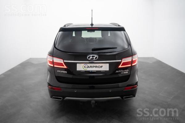 Melns Hyundai Santa Fe 2015 Rīga, ar dzinēja tilpumu 2.20 L un nobraukumu 191 tūkst. km par 14999 €, foto 5 vietnē AUTOMOTO.COM.LV