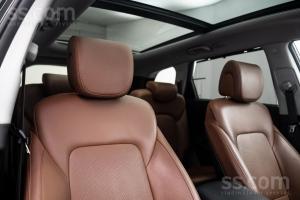 Black Hyundai Santa Fe 2015 in Riga, with an engine capacity of 2.20 L and mileage of 191 thousand km for 14999 €, photo 15 on AUTOMOTO.COM.LV