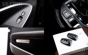 Black Hyundai Santa Fe 2015 in Riga, with an engine capacity of 2.20 L and mileage of 191 thousand km for 14999 €, photo 17 on AUTOMOTO.COM.LV