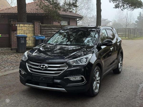 Melns Hyundai Santa Fe 2016 Viļņa, ar dzinēja tilpumu 2.20 L un nobraukumu 249 tūkst. km par 15500 €, foto 2 vietnē AUTOMOTO.COM.LV