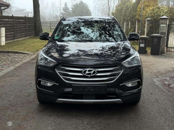 Melns Hyundai Santa Fe 2016 Viļņa, ar dzinēja tilpumu 2.20 L un nobraukumu 249 tūkst. km par 15500 €, foto 3 vietnē AUTOMOTO.COM.LV