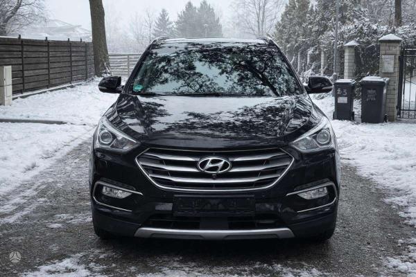 Melns Hyundai Santa Fe 2016 Viļņa, ar dzinēja tilpumu 2.20 L un nobraukumu 249 tūkst. km par 15000 €, foto 2 vietnē AUTOMOTO.COM.LV