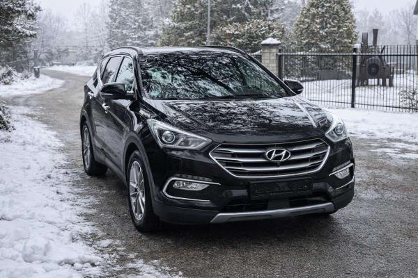 Melns Hyundai Santa Fe 2016 Viļņa, ar dzinēja tilpumu 2.20 L un nobraukumu 249 tūkst. km par 15000 €, foto 3 vietnē AUTOMOTO.COM.LV