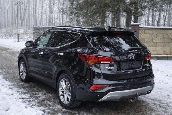 Melns Hyundai Santa Fe 2016 Viļņa, ar dzinēja tilpumu 2.20 L un nobraukumu 249 tūkst. km par 15000 €, foto 6 vietnē AUTOMOTO.COM.LV
