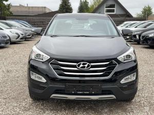 Black Hyundai Santa Fe 2016 in Telschi, with an engine capacity of 2.00 L and mileage of 212 thousand km for 8300 €, photo 3 on AUTOMOTO.COM.LV