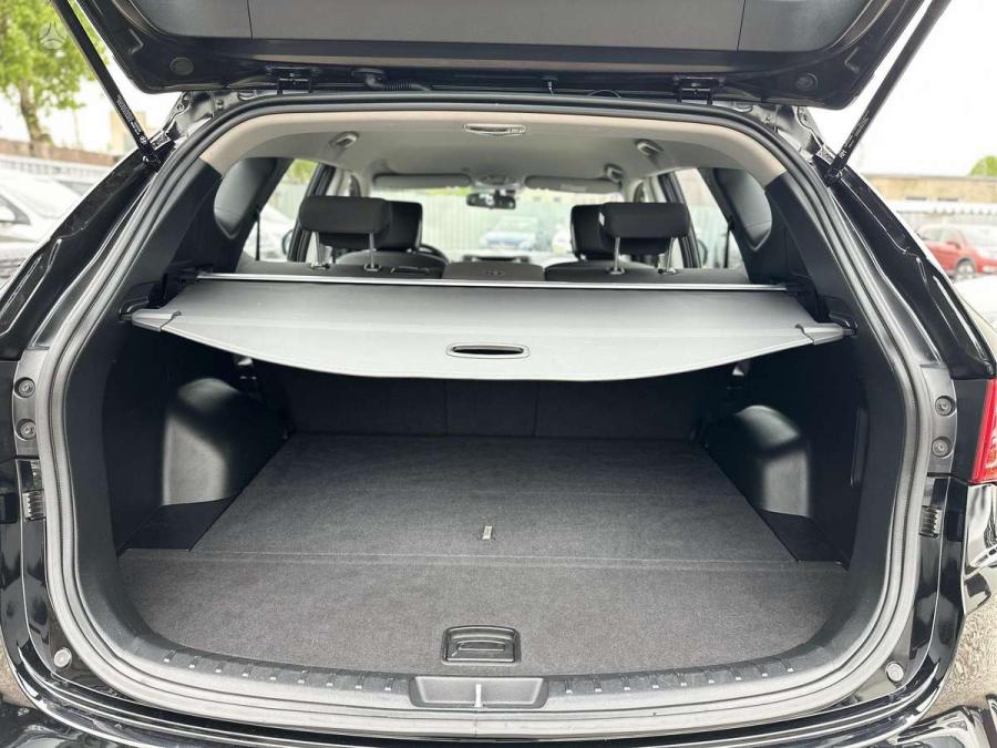 Black Hyundai Santa Fe 2016 in Telschi, with an engine capacity of 2.00 L and mileage of 212 thousand km for 8300 €, photo 14 on AUTOMOTO.COM.LV