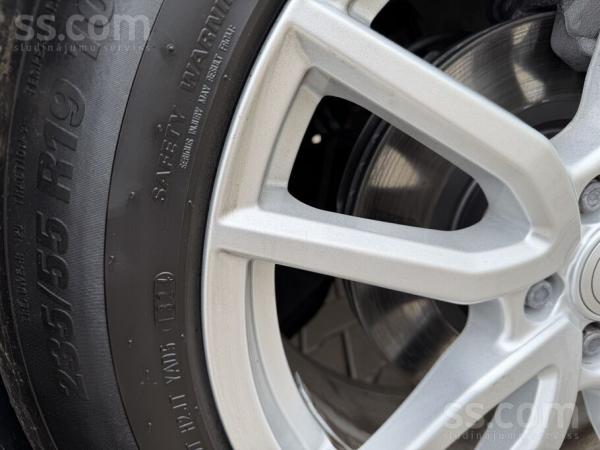 Melns Hyundai Santa Fe 2017 Daugavpils, ar dzinēja tilpumu 2.20 L un nobraukumu 241 tūkst. km par 14800 €, foto 8 vietnē AUTOMOTO.COM.LV