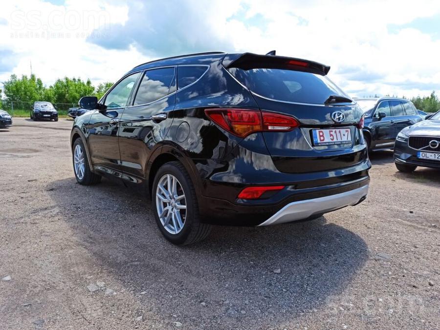 Melns Hyundai Santa Fe 2017 Daugavpils, ar dzinēja tilpumu 2.20 L un nobraukumu 0 tūkst. km par 14800 €, foto 6 vietnē AUTOMOTO.COM.LV
