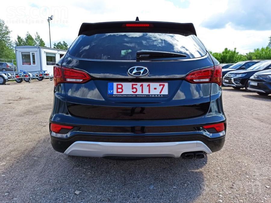 Melns Hyundai Santa Fe 2017 Daugavpils, ar dzinēja tilpumu 2.20 L un nobraukumu 0 tūkst. km par 14800 €, foto 7 vietnē AUTOMOTO.COM.LV