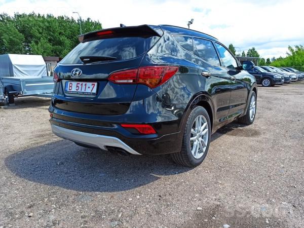 Melns Hyundai Santa Fe 2017 Daugavpils, ar dzinēja tilpumu 2.20 L un nobraukumu 0 tūkst. km par 14800 €, foto 7 vietnē AUTOMOTO.COM.LV
