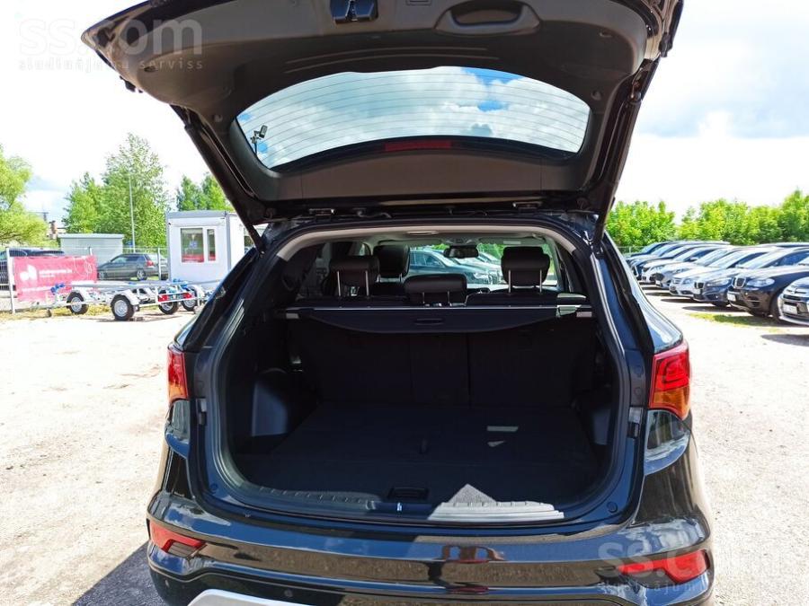 Melns Hyundai Santa Fe 2017 Daugavpils, ar dzinēja tilpumu 2.20 L un nobraukumu 0 tūkst. km par 14800 €, foto 14 vietnē AUTOMOTO.COM.LV
